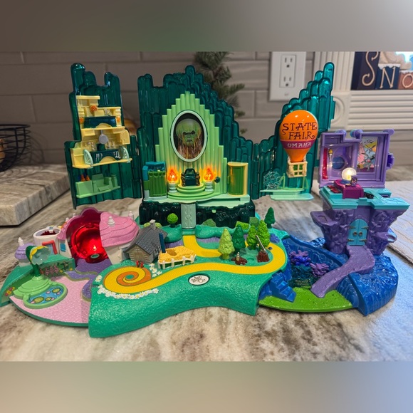 polly pocket | Toys | 20 Polly Pocket The Wizard Of Oz Emerald City ...